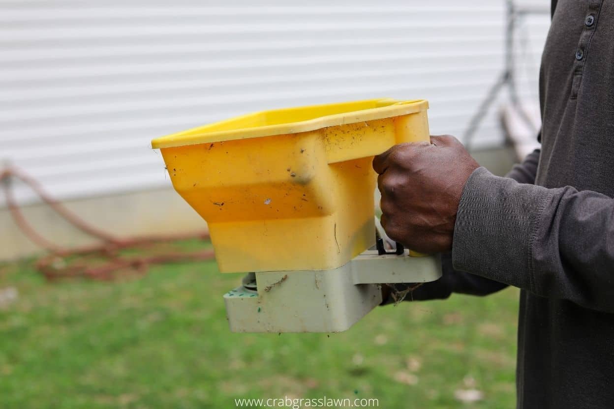 What are the Best Handheld Spreaders? 9 Top Options to Choose From ...